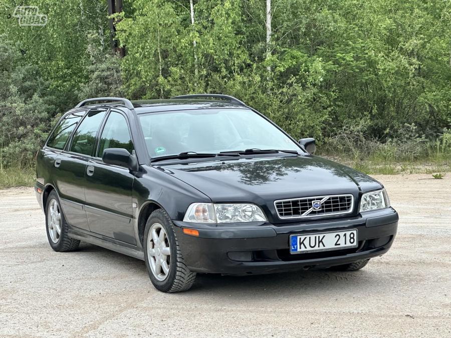 Volvo V40 2004 in Vilnius, with an engine capacity of 1.60 L and mileage of 230 thousand km for 700 €, photo 5 on AUTOMOTO.COM.LV