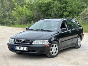 Volvo V40 2004 in Vilnius, with an engine capacity of 1.60 L and mileage of 230 thousand km for 700 €, photo 11 on AUTOMOTO.COM.LV