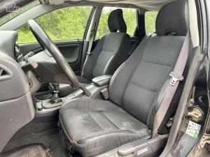 Volvo V40 2004 in Vilnius, with an engine capacity of 1.60 L and mileage of 230 thousand km for 700 €, photo 13 on AUTOMOTO.COM.LV