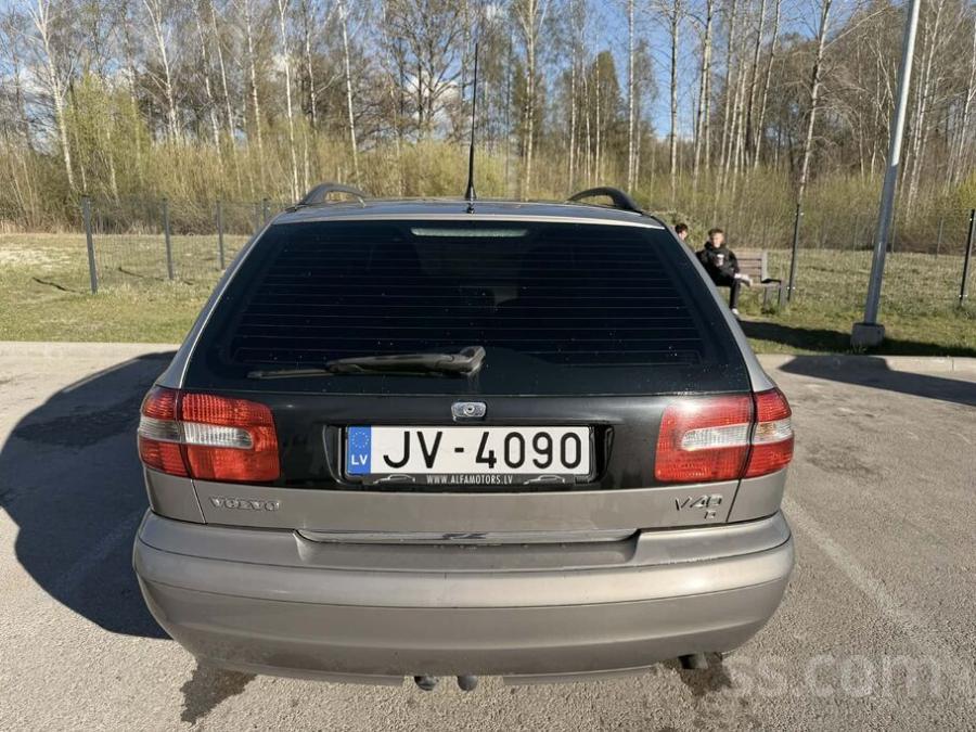 Volvo V40 2004 Ogre, ar dzinēja tilpumu 1.90 L un nobraukumu 348 tūkst. km par 1100 €, foto 4 vietnē AUTOMOTO.COM.LV