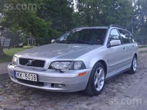 Volvo V40 2004 in Tukums, with an engine capacity of 1.90 L and mileage of 296 thousand km for 1000 €, photo 3 on AUTOMOTO.COM.LV