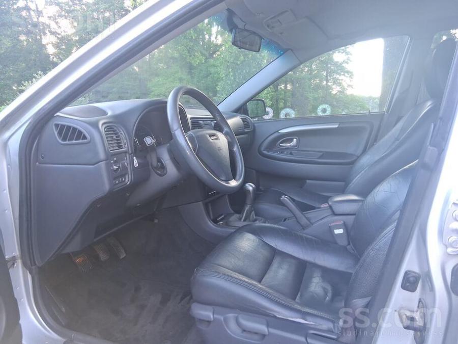Volvo V40 2004 in Tukums, with an engine capacity of 1.90 L and mileage of 296 thousand km for 1000 €, photo 8 on AUTOMOTO.COM.LV
