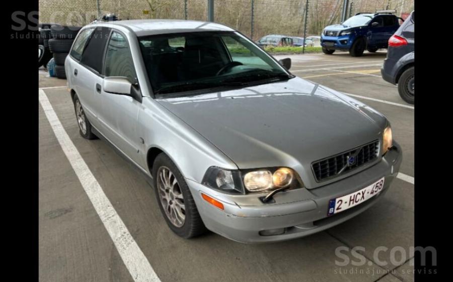 Volvo V40 2004 Rīga, ar dzinēja tilpumu 1.80 L un nobraukumu 237 tūkst. km par 1499 €, foto 3 vietnē AUTOMOTO.COM.LV