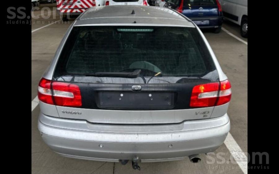 Volvo V40 2004 Rīga, ar dzinēja tilpumu 1.80 L un nobraukumu 237 tūkst. km par 1499 €, foto 6 vietnē AUTOMOTO.COM.LV