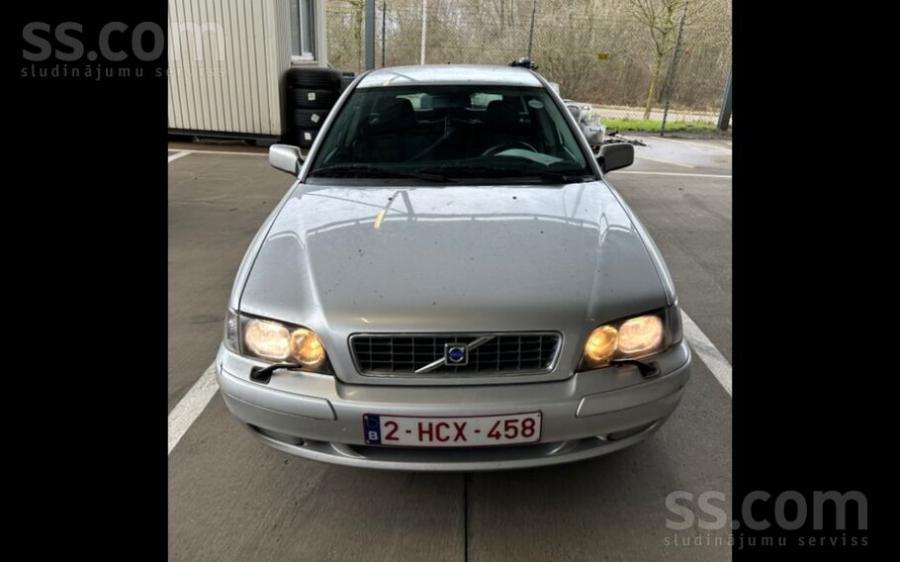 Volvo V40 2004 Rīga, ar dzinēja tilpumu 1.80 L un nobraukumu 237 tūkst. km par 1499 €, foto 7 vietnē AUTOMOTO.COM.LV