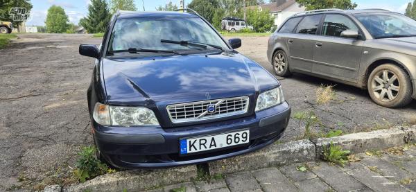 Volvo V40 2004 in Ignalina, with an engine capacity of 1.80 L and mileage of 244 thousand km for 370 €, photo 1 on AUTOMOTO.COM.LV