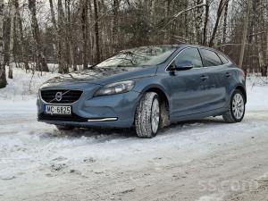 Volvo V40 2013 Rīga, ar dzinēja tilpumu 1.60 L un nobraukumu 354 tūkst. km par 4900 €, foto 3 vietnē AUTOMOTO.COM.LV