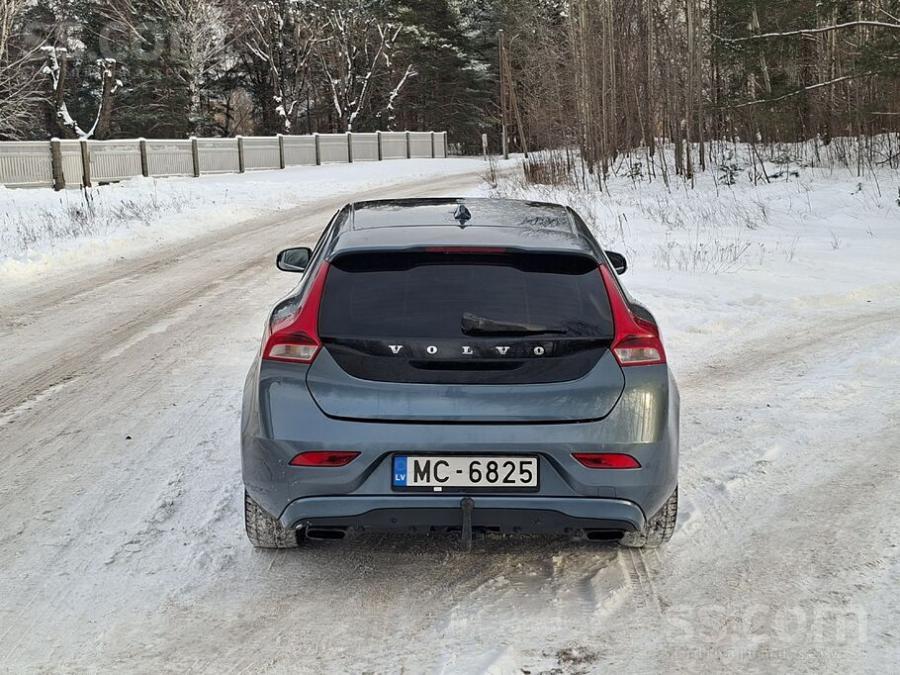 Volvo V40 2013 Rīga, ar dzinēja tilpumu 1.60 L un nobraukumu 354 tūkst. km par 4900 €, foto 7 vietnē AUTOMOTO.COM.LV