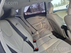 Volvo V40 2013 Rīga, ar dzinēja tilpumu 1.60 L un nobraukumu 354 tūkst. km par 4900 €, foto 10 vietnē AUTOMOTO.COM.LV