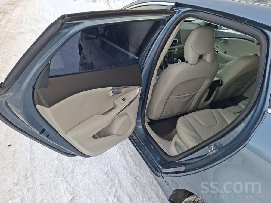 Volvo V40 2013 Rīga, ar dzinēja tilpumu 1.60 L un nobraukumu 354 tūkst. km par 4900 €, foto 15 vietnē AUTOMOTO.COM.LV