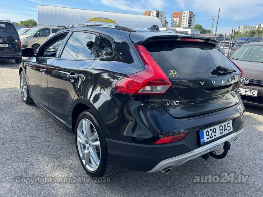 Volvo V40 2013 in Tallinn, with an engine capacity of 2.00 L and mileage of 356 thousand km for 6999 €, photo 3 on AUTOMOTO.COM.LV