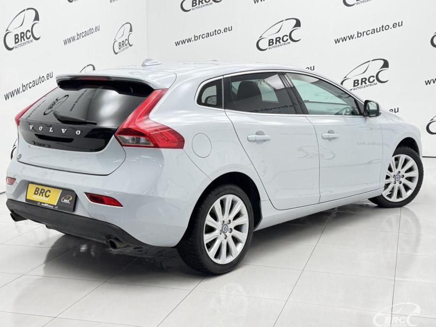 Volvo V40 2015 in Vilnius, with an engine capacity of 1.97 L and mileage of 196 thousand km for 9500 €, photo 2 on AUTOMOTO.COM.LV