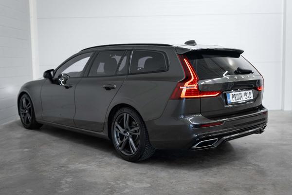Volvo V40 2020 in Tallinn, with an engine capacity of 2.00 L and mileage of 285 thousand km for 15490 €, photo 2 on AUTOMOTO.COM.LV