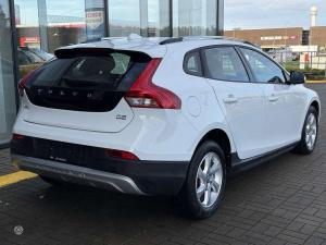 Balts Volvo V40 2015 Viļņa, ar dzinēja tilpumu 1.56 L un nobraukumu 50 tūkst. km par 10499 €, foto 6 vietnē AUTOMOTO.COM.LV