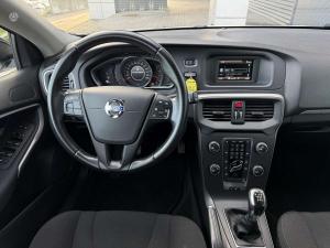 Balts Volvo V40 2015 Viļņa, ar dzinēja tilpumu 1.56 L un nobraukumu 50 tūkst. km par 10499 €, foto 11 vietnē AUTOMOTO.COM.LV