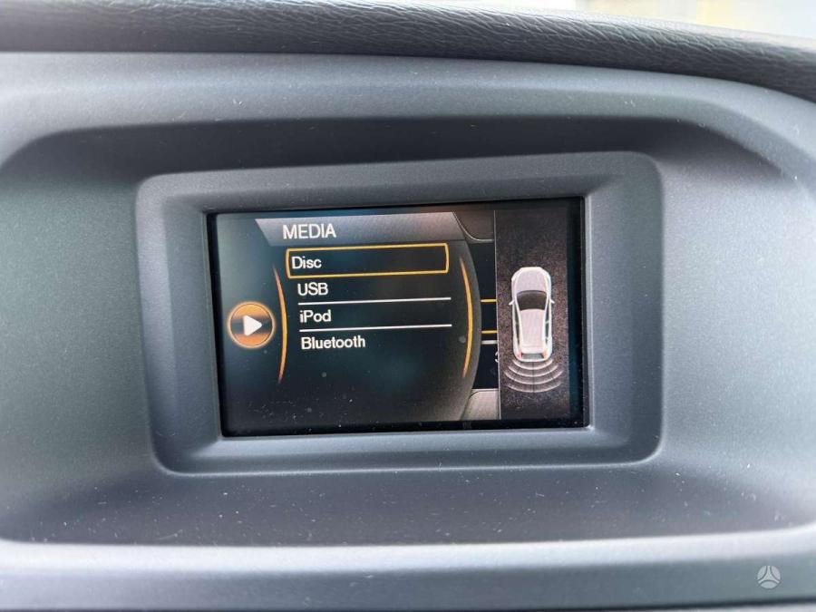 Balts Volvo V40 2015 Viļņa, ar dzinēja tilpumu 1.56 L un nobraukumu 50 tūkst. km par 10499 €, foto 19 vietnē AUTOMOTO.COM.LV