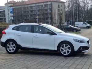 Balts Volvo V40 2005 Cēsis, ar dzinēja tilpumu 2.00 L un nobraukumu 258 tūkst. km par 8500 €, foto 12 vietnē AUTOMOTO.COM.LV
