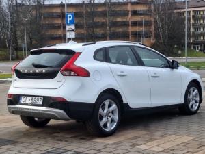 Balts Volvo V40 2005 Cēsis, ar dzinēja tilpumu 2.00 L un nobraukumu 258 tūkst. km par 8500 €, foto 17 vietnē AUTOMOTO.COM.LV
