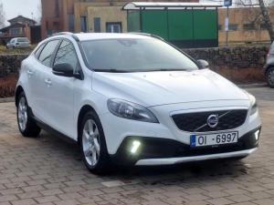 Balts Volvo V40 2005 Cēsis, ar dzinēja tilpumu 2.00 L un nobraukumu 258 tūkst. km par 8500 €, foto 19 vietnē AUTOMOTO.COM.LV