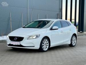 Balts Volvo V40 2012 Viļņa, ar dzinēja tilpumu 1.60 L un nobraukumu 303 tūkst. km par 5490 €, foto 12 vietnē AUTOMOTO.COM.LV