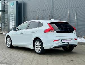 Balts Volvo V40 2012 Viļņa, ar dzinēja tilpumu 1.60 L un nobraukumu 303 tūkst. km par 5490 €, foto 14 vietnē AUTOMOTO.COM.LV