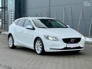 Balts Volvo V40 2012 Viļņa, ar dzinēja tilpumu 1.60 L un nobraukumu 303 tūkst. km par 5490 €, foto 15 vietnē AUTOMOTO.COM.LV