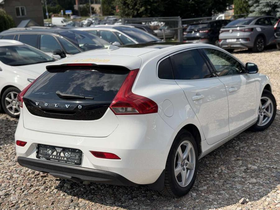 Balts Volvo V40 2012 Utena, ar dzinēja tilpumu 1.56 L un nobraukumu 280 tūkst. km par 4990 €, foto 3 vietnē AUTOMOTO.COM.LV