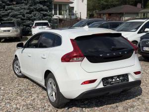 Balts Volvo V40 2012 Utena, ar dzinēja tilpumu 1.56 L un nobraukumu 280 tūkst. km par 4990 €, foto 5 vietnē AUTOMOTO.COM.LV