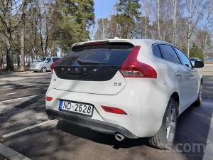 Balts Volvo V40 2012 Daugavpils, ar dzinēja tilpumu 2.00 L un nobraukumu 201 tūkst. km par 7300 €, foto 4 vietnē AUTOMOTO.COM.LV