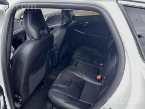 Balts Volvo V40 2012 Daugavpils, ar dzinēja tilpumu 2.00 L un nobraukumu 201 tūkst. km par 7300 €, foto 6 vietnē AUTOMOTO.COM.LV