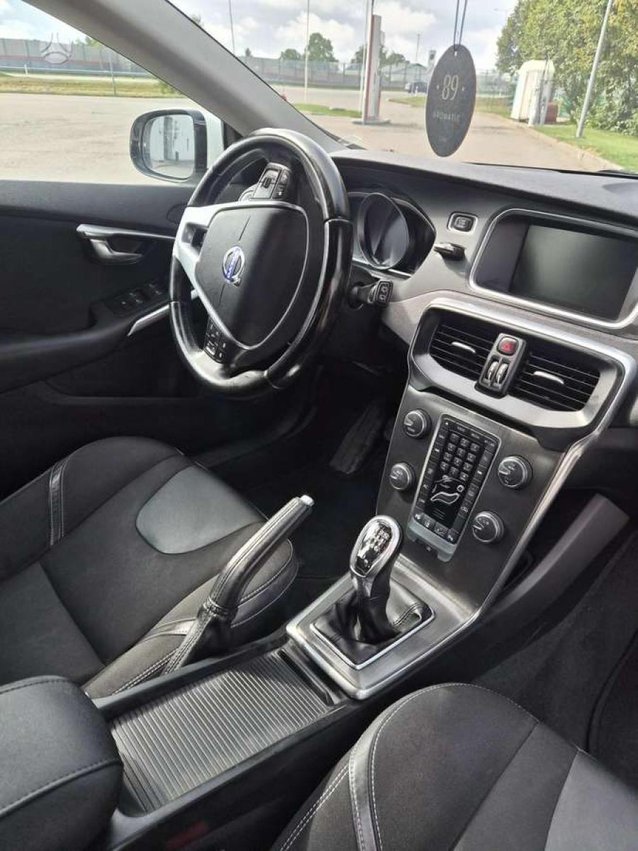 Balts Volvo V40 2012 Klaipėda, ar dzinēja tilpumu 1.56 L un nobraukumu 339 tūkst. km par 5500 €, foto 3 vietnē AUTOMOTO.COM.LV