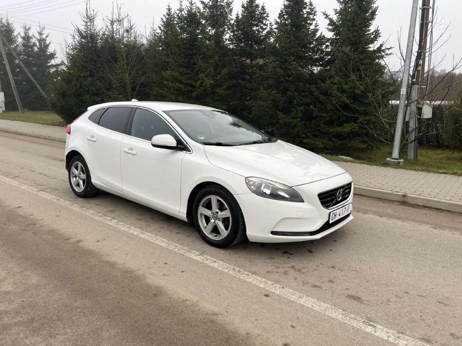 Balts Volvo V40 2013 Kauņa, ar dzinēja tilpumu 1.56 L un nobraukumu 238 tūkst. km par 5350 €, foto 5 vietnē AUTOMOTO.COM.LV