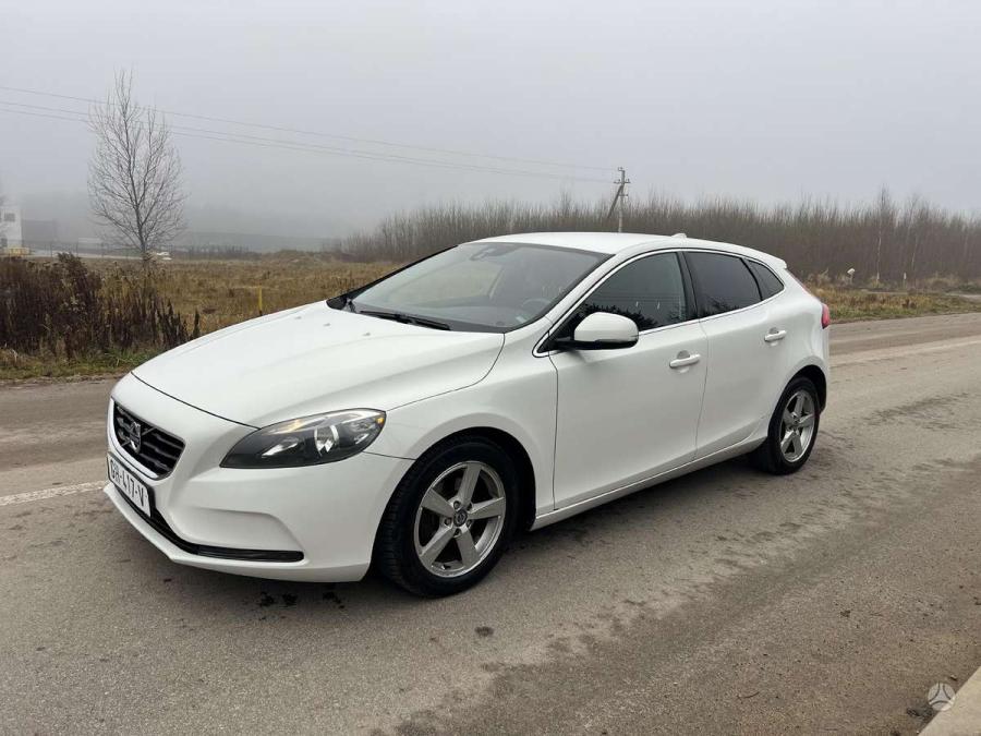 Balts Volvo V40 2013 Kauņa, ar dzinēja tilpumu 1.56 L un nobraukumu 238 tūkst. km par 5350 €, foto 8 vietnē AUTOMOTO.COM.LV