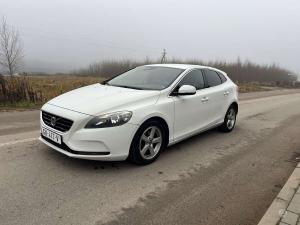 Balts Volvo V40 2013 Kauņa, ar dzinēja tilpumu 1.56 L un nobraukumu 238 tūkst. km par 5350 €, foto 9 vietnē AUTOMOTO.COM.LV