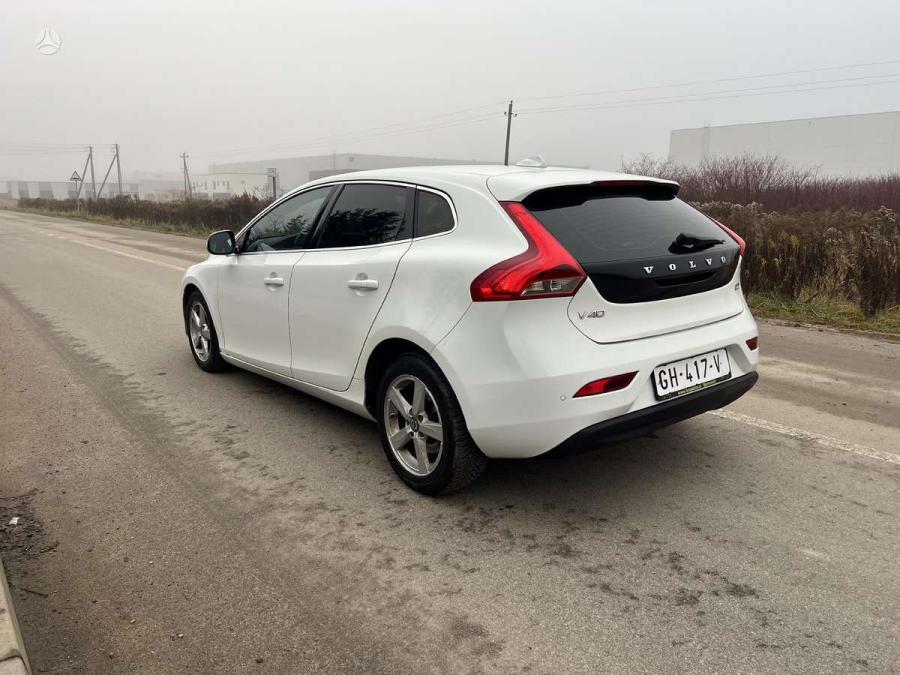 Balts Volvo V40 2013 Kauņa, ar dzinēja tilpumu 1.56 L un nobraukumu 238 tūkst. km par 5350 €, foto 11 vietnē AUTOMOTO.COM.LV