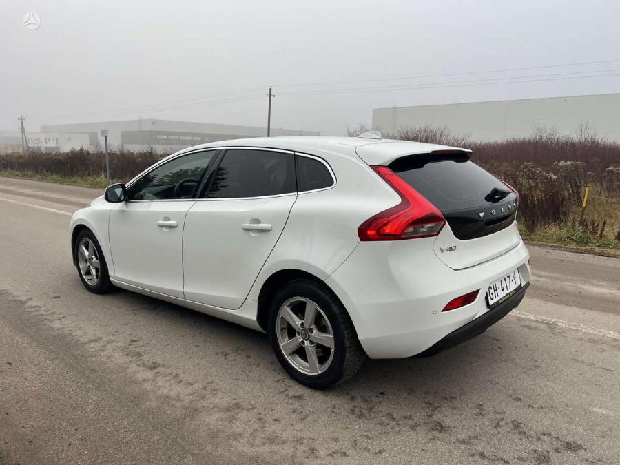 Balts Volvo V40 2013 Kauņa, ar dzinēja tilpumu 1.56 L un nobraukumu 238 tūkst. km par 5350 €, foto 13 vietnē AUTOMOTO.COM.LV