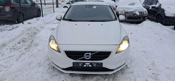 Balts Volvo V40 2013 Kauņa, ar dzinēja tilpumu 1.56 L un nobraukumu 177 tūkst. km par 5350 €, foto 4 vietnē AUTOMOTO.COM.LV