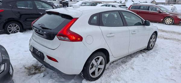 Balts Volvo V40 2013 Kauņa, ar dzinēja tilpumu 1.56 L un nobraukumu 177 tūkst. km par 5350 €, foto 6 vietnē AUTOMOTO.COM.LV
