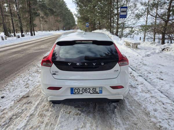 Balts Volvo V40 2013 Tauragė, ar dzinēja tilpumu 1.56 L un nobraukumu 251 tūkst. km par 5200 €, foto 5 vietnē AUTOMOTO.COM.LV