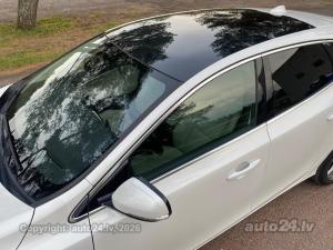 White Volvo V40 2013 in Tallinn, with an engine capacity of 1.60 L and mileage of 220 thousand km for 7500 €, photo 6 on AUTOMOTO.COM.LV