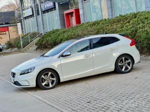 Белый Вольво В40 2013 в Рига, объемом двигателя 1.60 л и пробегом 290 тыс. км за 6350 €, фото 7 на AUTOMOTO.COM.LV