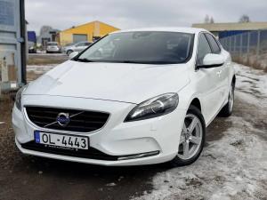 Balts Volvo V40 2013 Rīga, ar dzinēja tilpumu 2.00 L un nobraukumu 248 tūkst. km par 8995 €, foto 4 vietnē AUTOMOTO.COM.LV