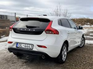 Balts Volvo V40 2013 Rīga, ar dzinēja tilpumu 2.00 L un nobraukumu 248 tūkst. km par 8995 €, foto 5 vietnē AUTOMOTO.COM.LV