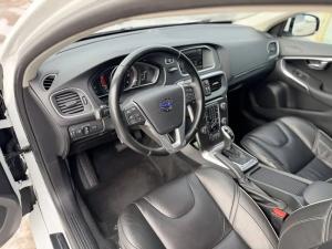 Balts Volvo V40 2013 Rīga, ar dzinēja tilpumu 2.00 L un nobraukumu 248 tūkst. km par 8995 €, foto 11 vietnē AUTOMOTO.COM.LV