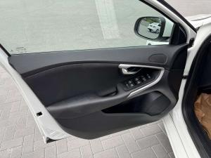 White Volvo V40 2013 in Telschi, with an engine capacity of 1.56 L and mileage of 256 thousand km for 5500 €, photo 21 on AUTOMOTO.COM.LV