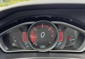 Белый Вольво В40 2013 в Тельшяй, объемом двигателя 1.60 л и пробегом 255 тыс. км за 5490 €, фото 16 на AUTOMOTO.COM.LV