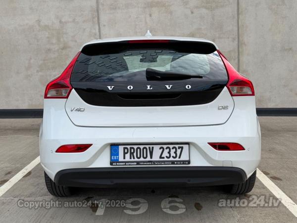 White Volvo V40 2013 in Tartu, with an engine capacity of 1.60 L and mileage of 342 thousand km for 4890 €, photo 4 on AUTOMOTO.COM.LV