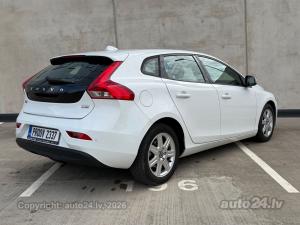 Balts Volvo V40 2013 Tartu, ar dzinēja tilpumu 1.60 L un nobraukumu 342 tūkst. km par 4890 €, foto 5 vietnē AUTOMOTO.COM.LV