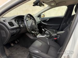 Balts Volvo V40 2013 Tartu, ar dzinēja tilpumu 1.60 L un nobraukumu 342 tūkst. km par 4890 €, foto 8 vietnē AUTOMOTO.COM.LV