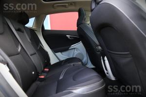 White Volvo V40 2013 in Riga, with an engine capacity of 1.60 L and mileage of 273 thousand km for 6495 €, photo 17 on AUTOMOTO.COM.LV